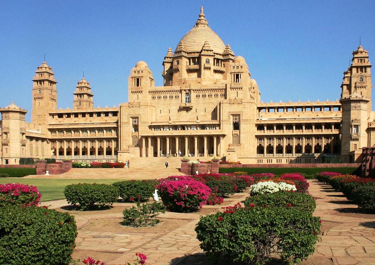 Rajasthan's Royal Legacy: Explore Majestic Forts & Palaces! - Vardhman ...