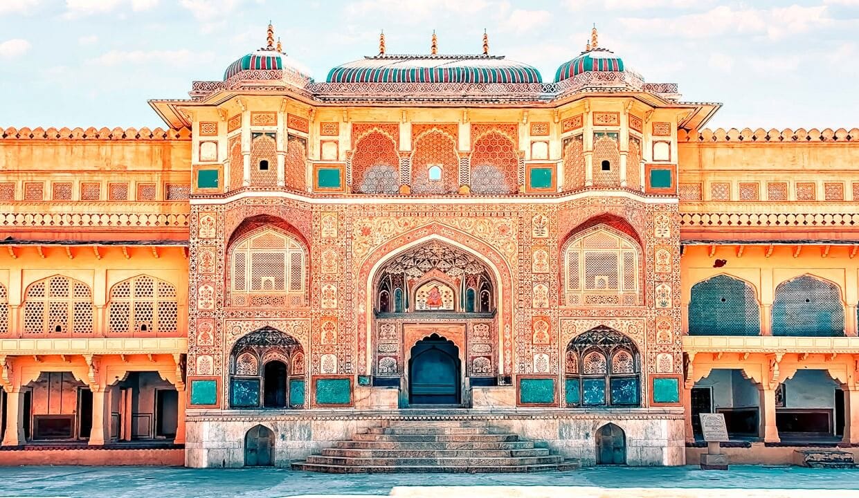 Top 30 Tourist Places in Jaipur - A Complete Travel Guide