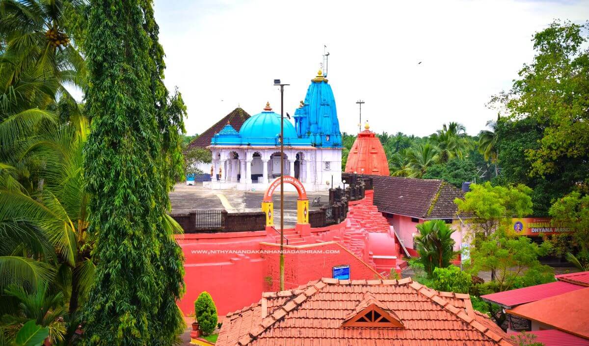 Top 15 Ashrams in India for Spiritual Retreat & Meditation