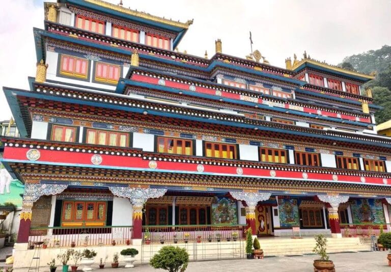 Must-Visit Places in Darjeeling – Tourist Attractions & Travel Guide