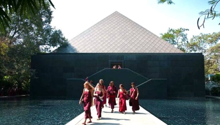 Top 15 Ashrams in India for Spiritual Retreat & Meditation