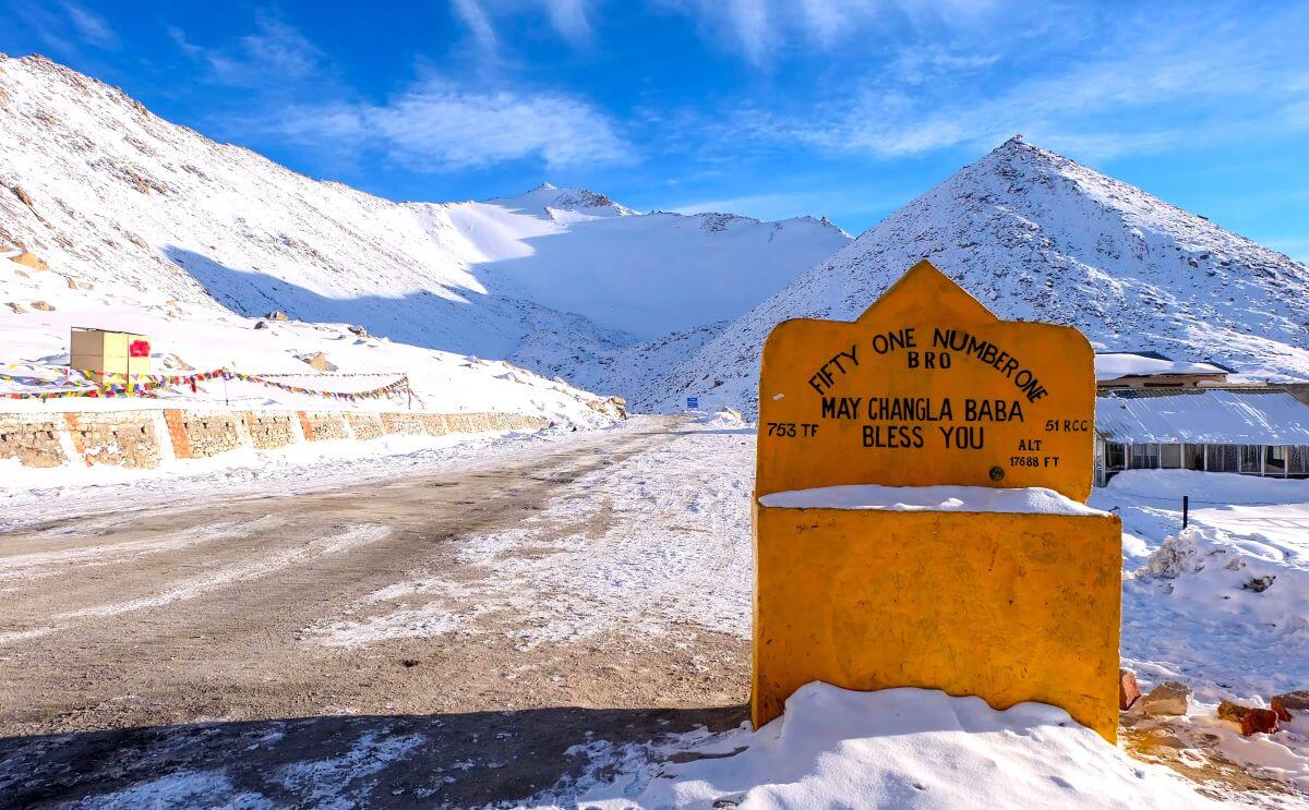 Top 35+ Places to Visit in Ladakh – Best Tourist Attractions & Hidden Gems