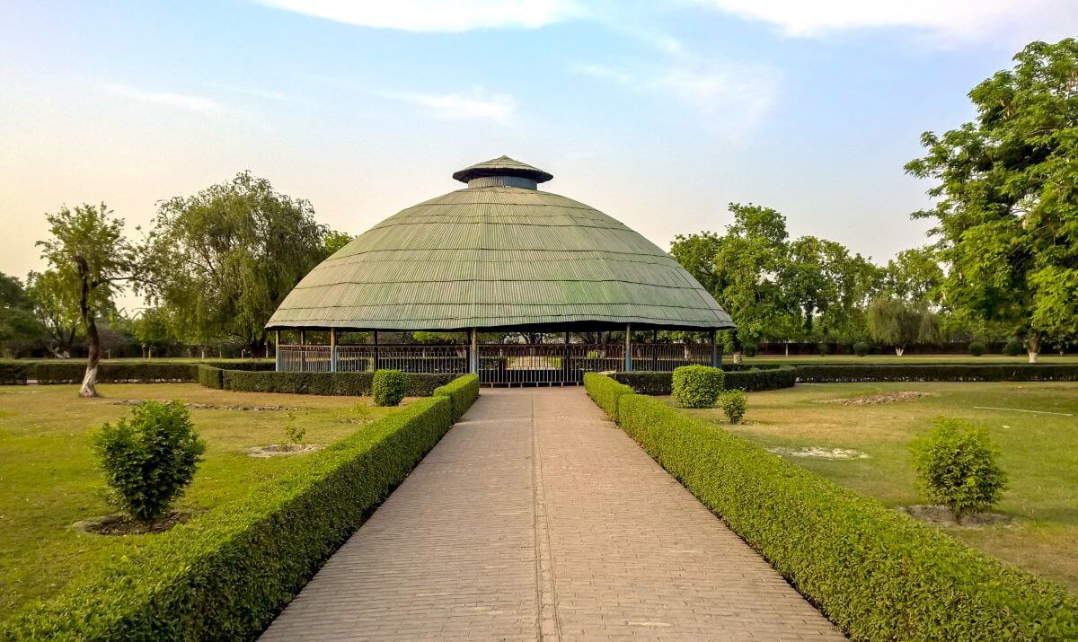 Top Places to Visit in Bihar | Historical & Cultural Tourist Attractions