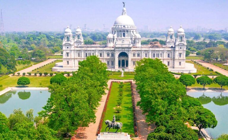 20 Best Architectural Buildings India - Monuments & Heritage Sites